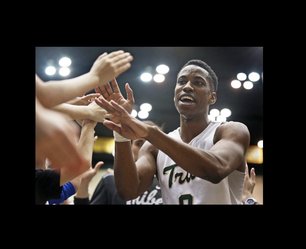 On This Day in 2017: Daniel Dixon Stuns Hofstra – The William & Mary ...
